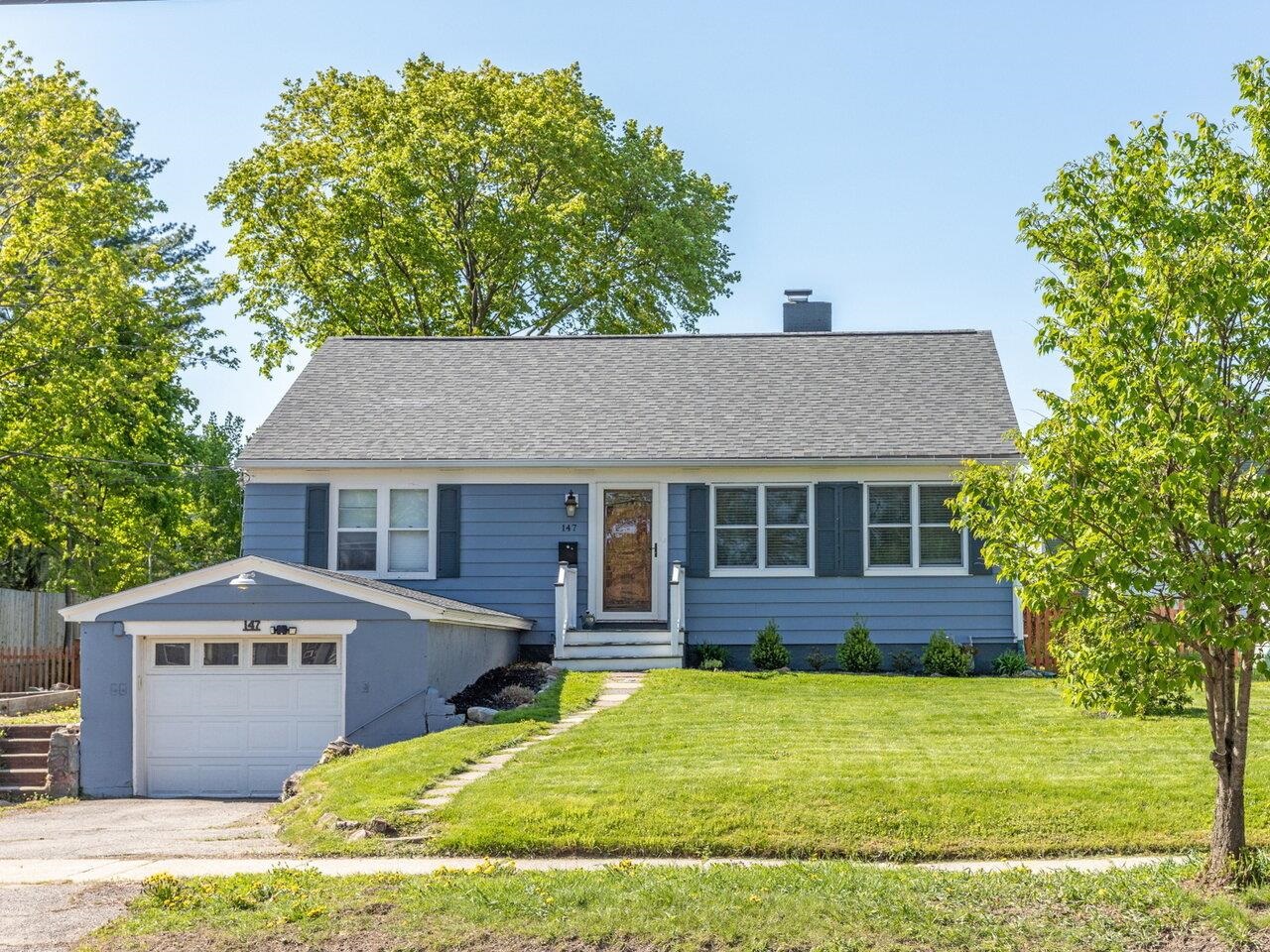 Sara Puretz, REALTOR®