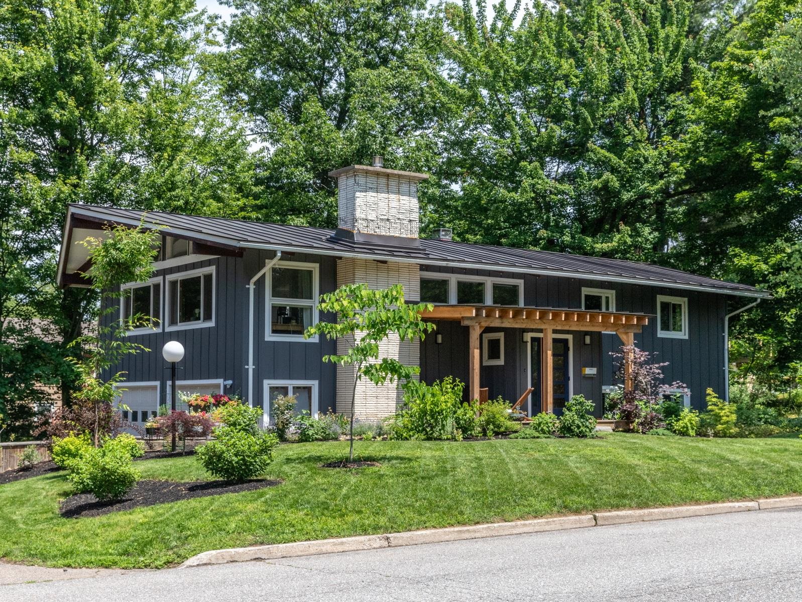 Sara Puretz, REALTOR®