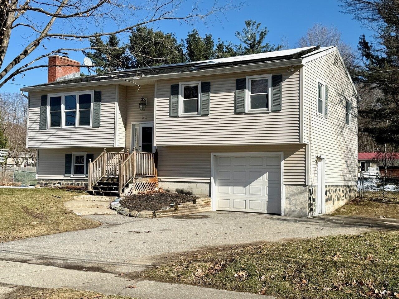 Theresa Ferrara, REALTOR, ABR, SRS, SRES