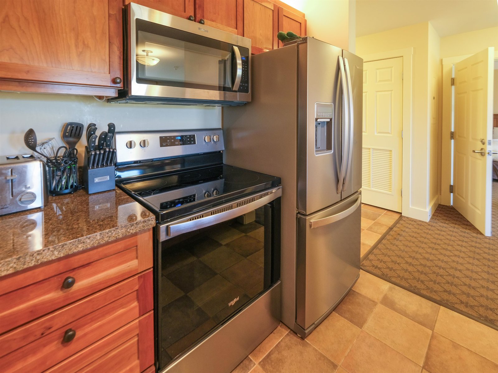 714/716 QIII Jackson Gore Adams House Road, Unit 714/716 QIII Ludlow ...