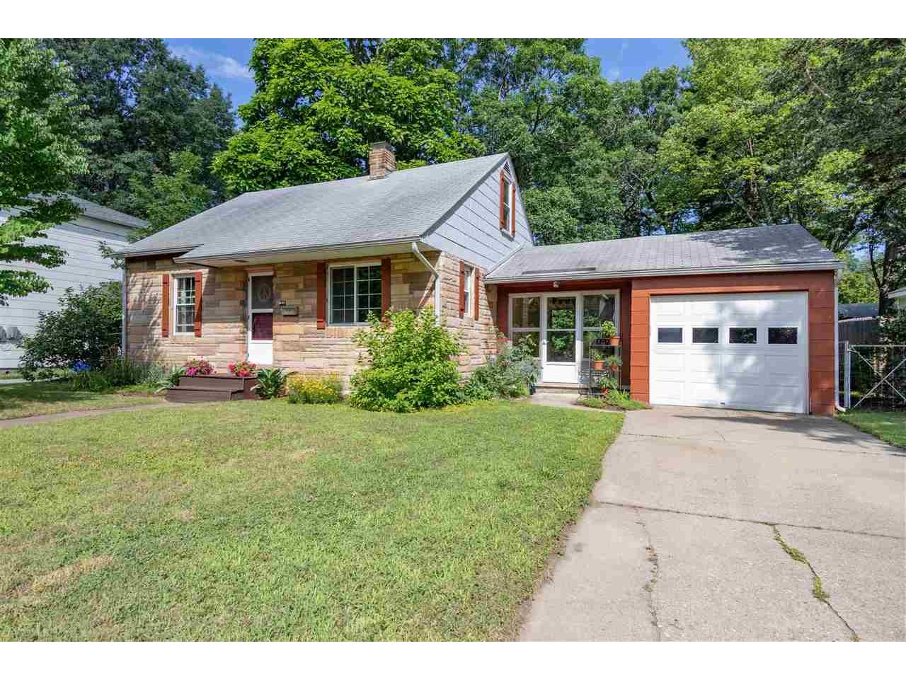 90 Woodlawn Road Burlington, Vermont - Sold in 2019