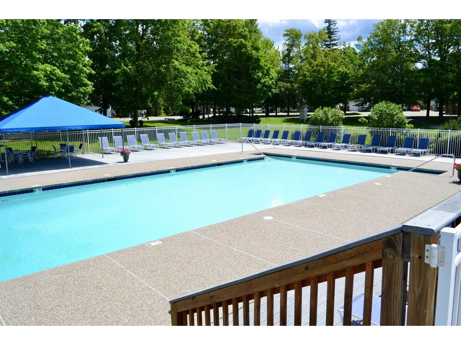 102 Forest 337/ III Drive, Unit 337 (plus LO 437) / III Clay Brook at Sugarbush Warren, Vermont ...